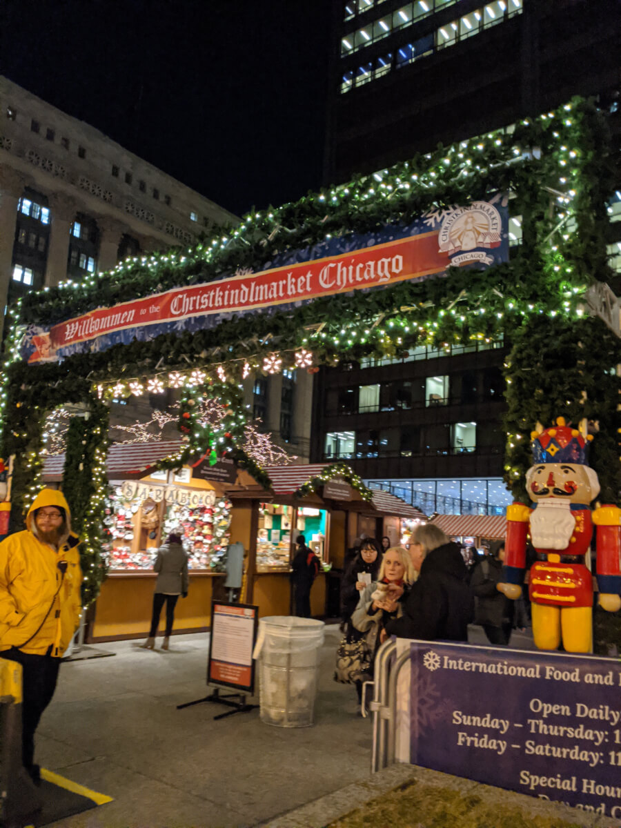 The Ultimate Guide to Christmas in Chicago! - Cornfields and High Heels