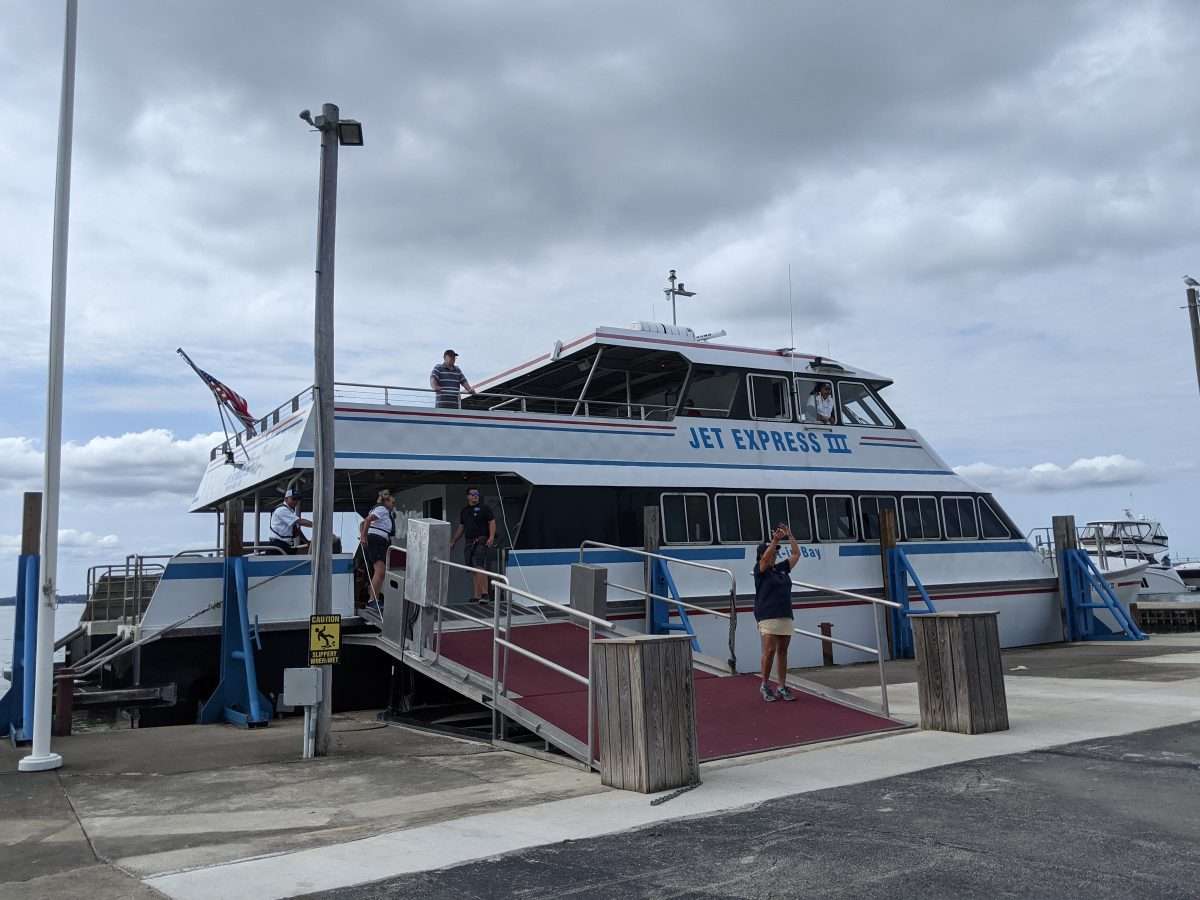 An Ohio island & Lake Erie getaway in the Midwest! - Cornfields and ...